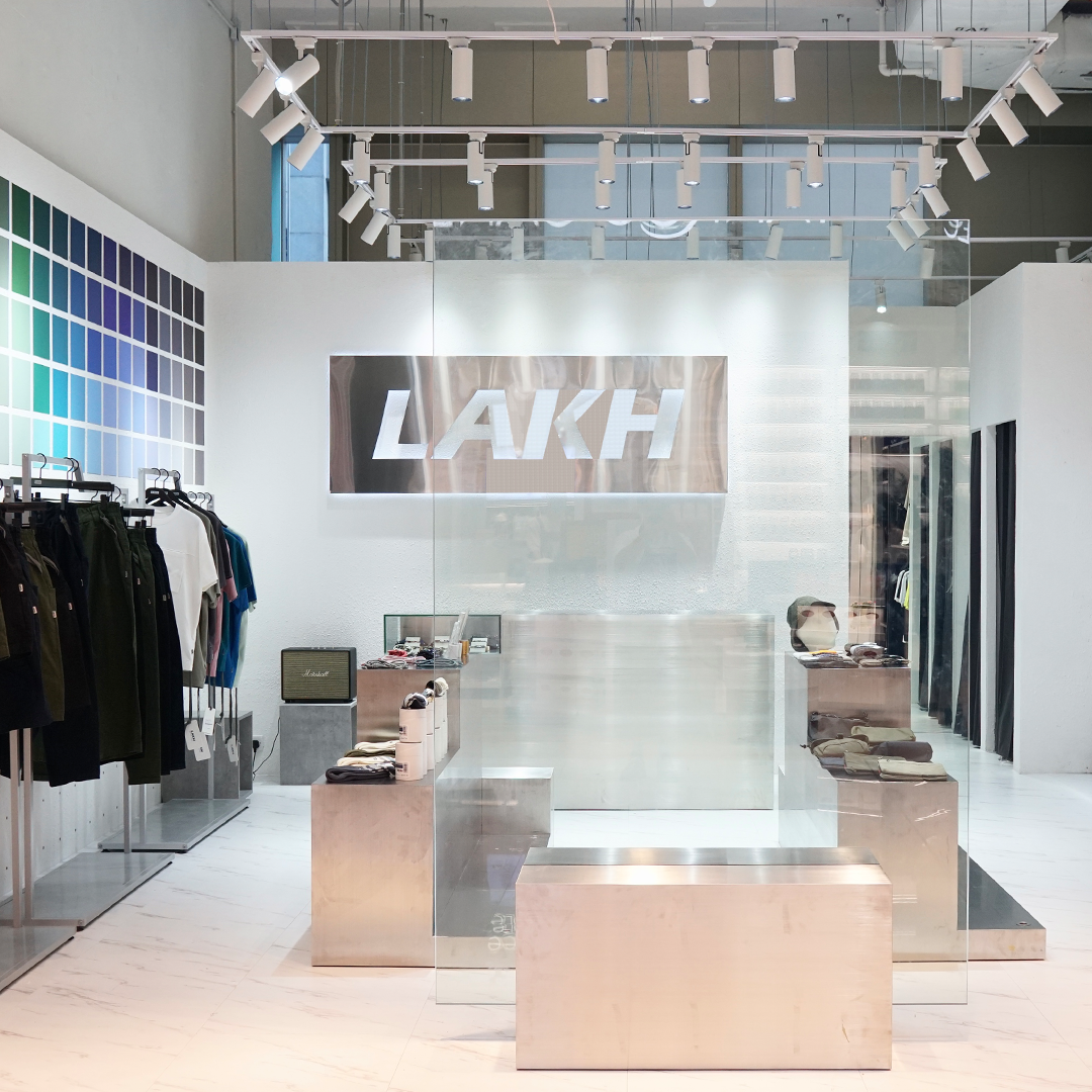 LAKH SELECT - THE ONE